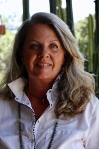Book - Love a Crystal - Sandra Muller - Shamanic Healer